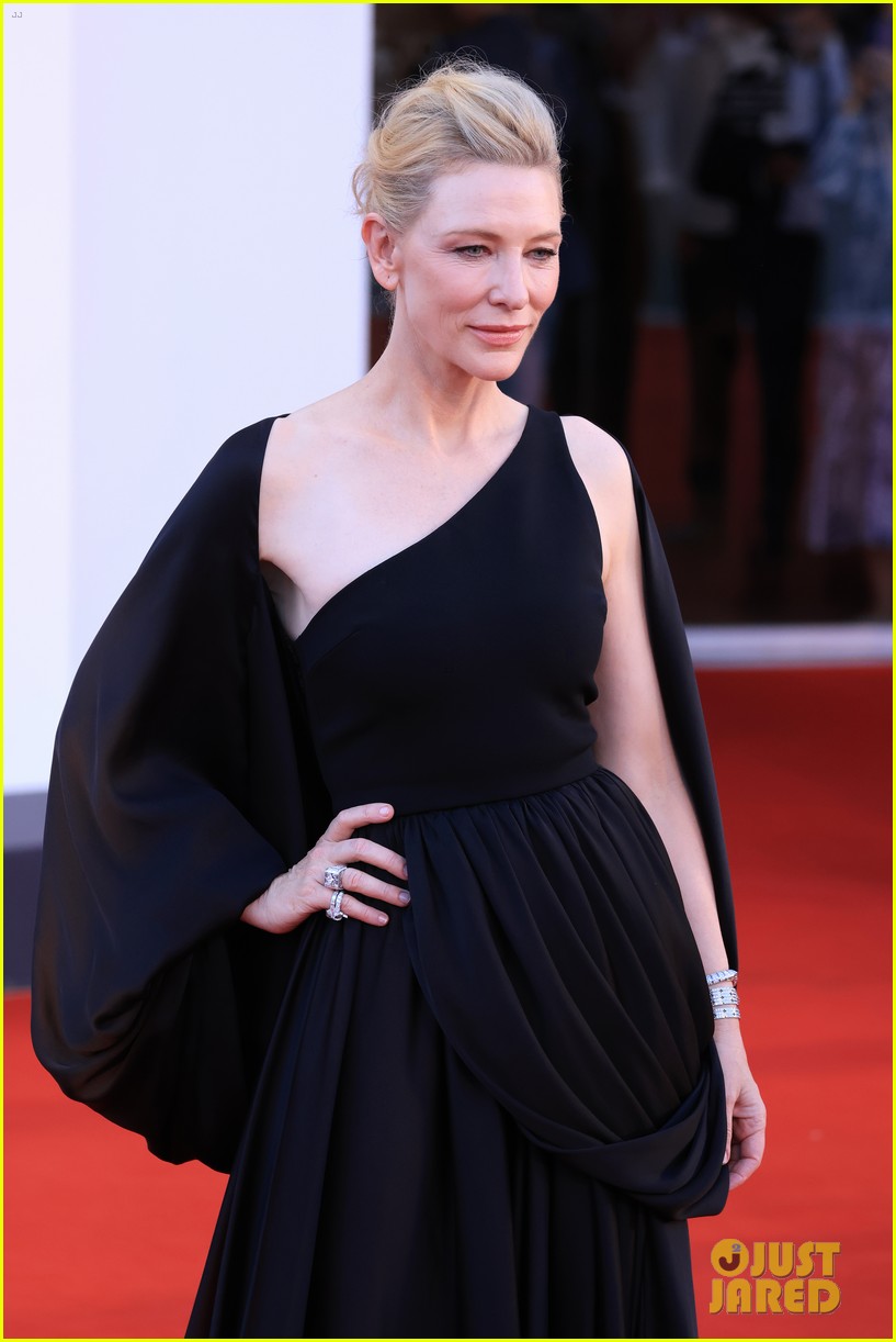 Cate Blanchett Wins Best Actress at Venice Film Festival Closing ...