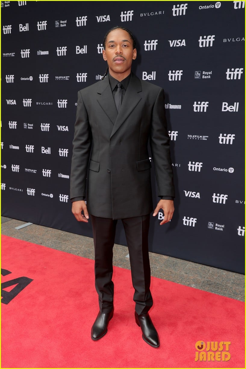 Lucy Boynton Joins Co-Stars Kelvin Harrison Jr. & Samara Weaving at ...