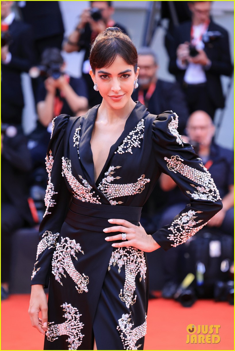 Brad Pitt Supports Ana de Armas & 'Blonde' Cast at Venice Film Festival ...