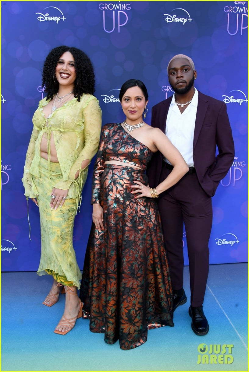 Brie Larson Hits The Premiere of Disney+'s 'Growing Up' Show That She ...