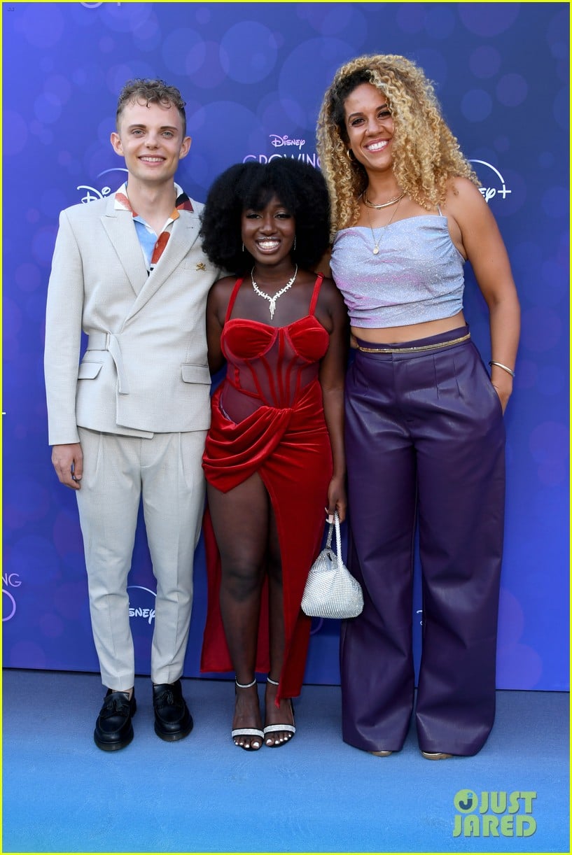 Brie Larson Hits The Premiere of Disney+'s 'Growing Up' Show That She ...