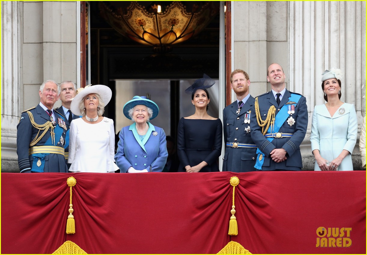 Queen Elizabeth's Line of Succession Revealed as of 2022 - Next 20 ...