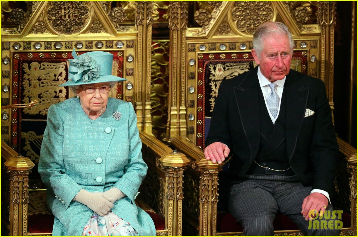 Queen Elizabeth's Line of Succession Revealed as of 2022 - Next 20 ...