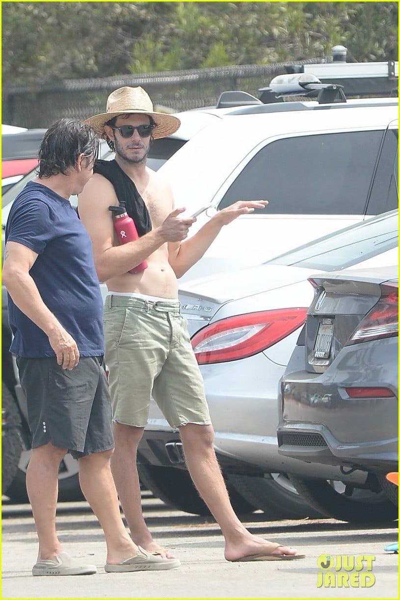 Adam Brody Bares His Abs During Surf Day with Wife Leighton Meester ...