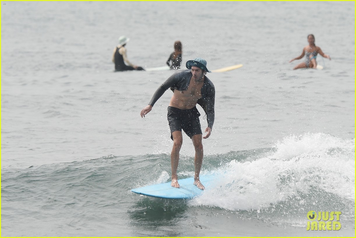 Adam Brody Bares His Abs During Surf Day with Wife Leighton Meester ...
