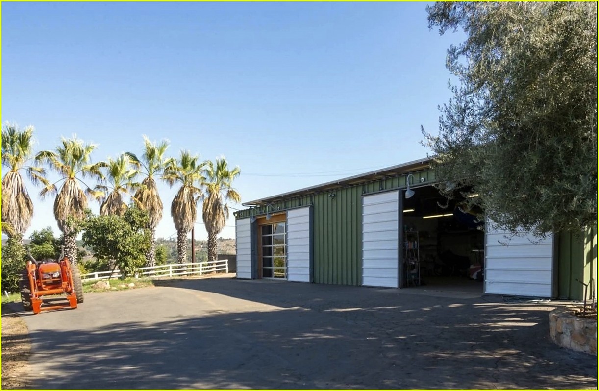 Sandra Bullock Lists Her Avocado Ranch for $6 Million - See Photos from ...