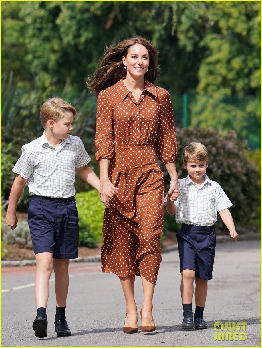Prince William, Kate Middleton, & Their Three Kids Get A Tour Of Their ...