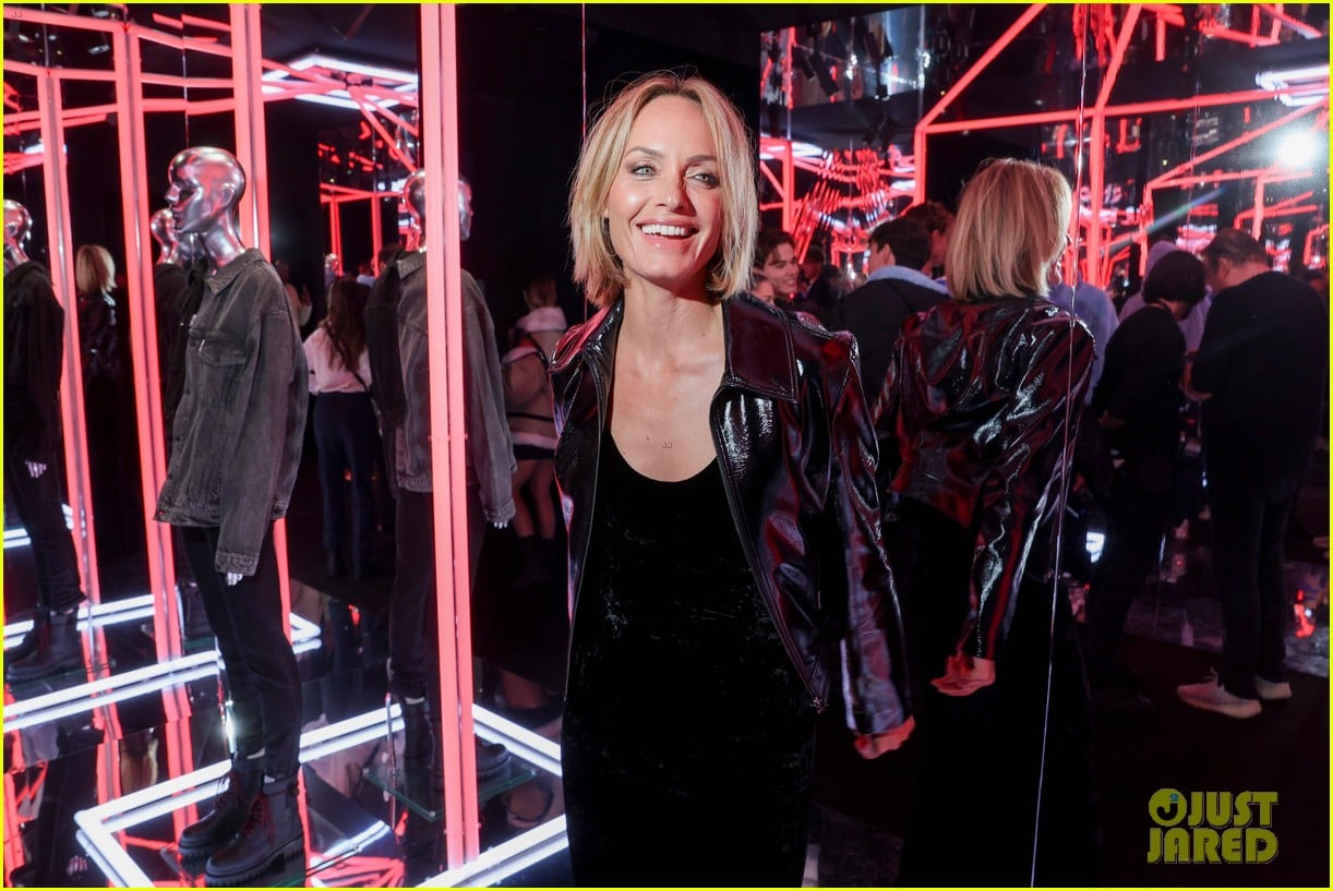 Cara Delevingne Rocks Bright Red Lipstick for 'Cara Loves Karl Paris ...