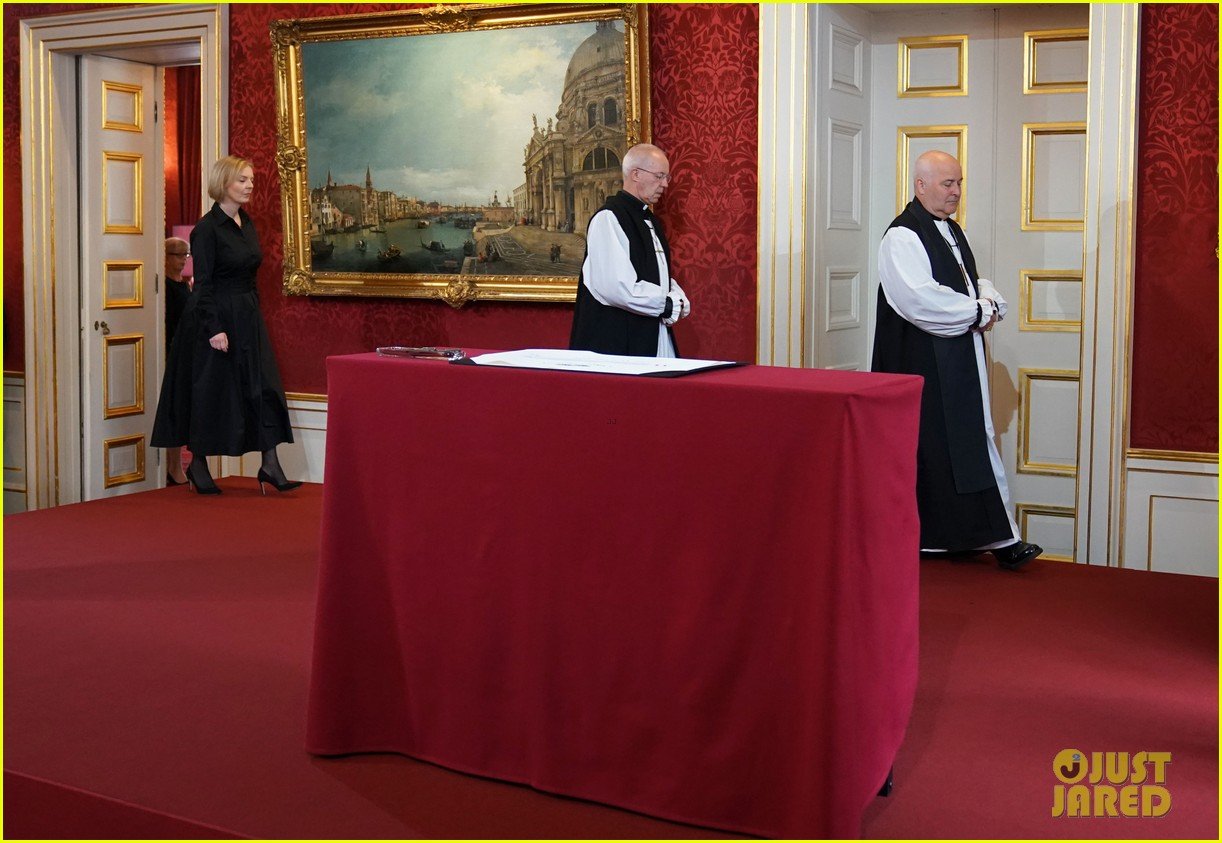 King Charles III Officially Proclaimed King During Accession Council ...