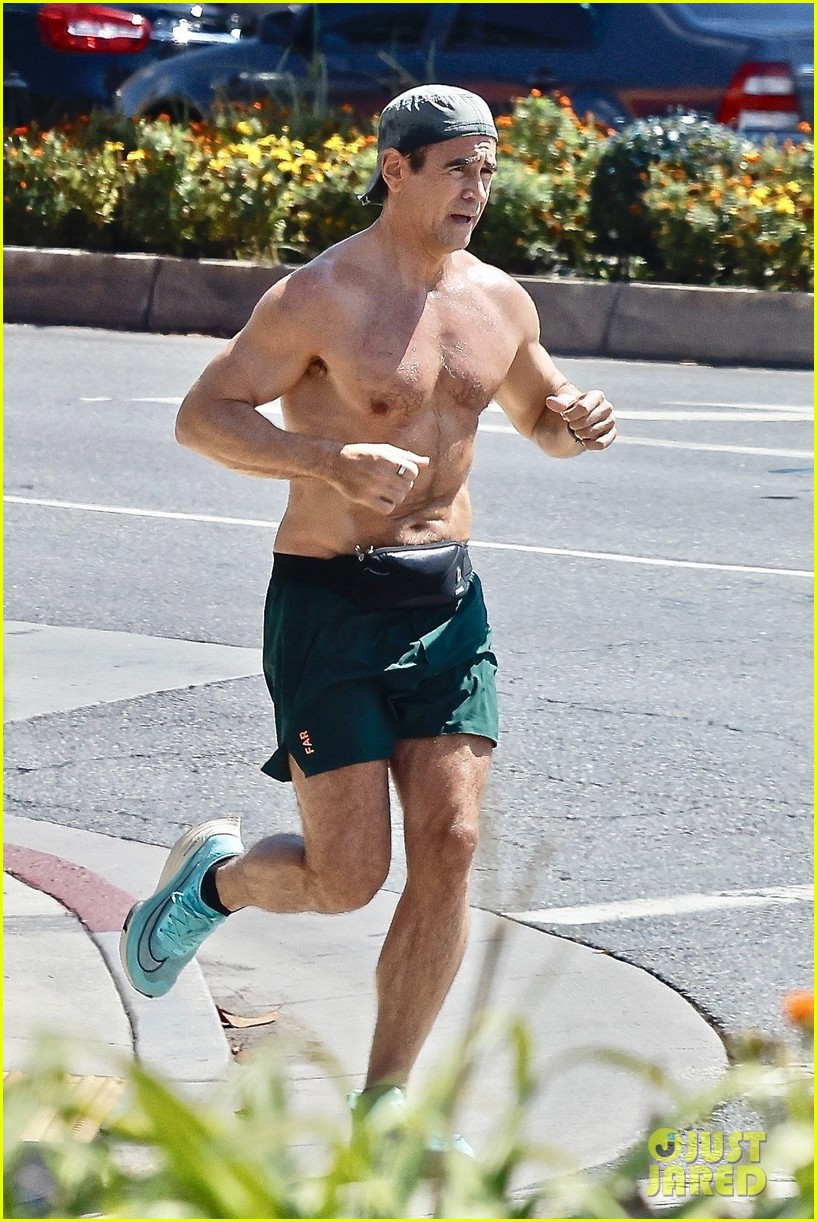 Colin Farrell Goes Shirtless For A Run in LA After Venice Film Festival ...