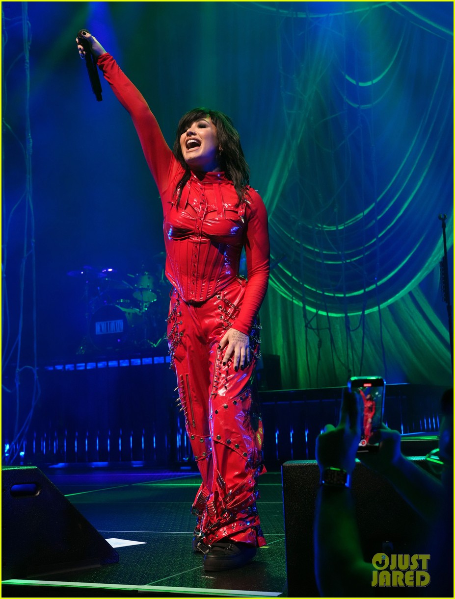 Demi Lovato's Set List Revealed After Kicking Off U.S. Leg of 2022 Tour ...