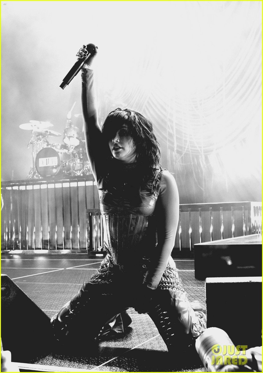 Demi Lovato's Set List Revealed After Kicking Off U.S. Leg of 2022 Tour ...