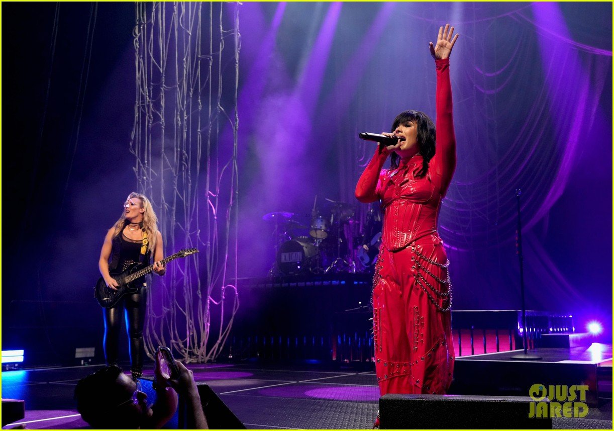 Demi Lovato's Set List Revealed After Kicking Off U.S. Leg of 2022 Tour ...