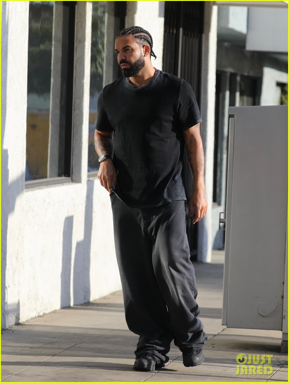 Drake Stops by Cecconi's for Lunch in WeHo Before Heading to the Studio ...