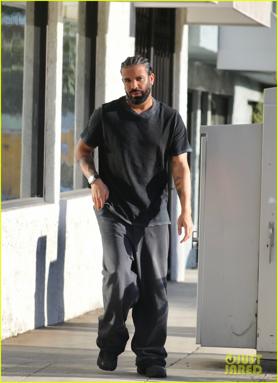 Drake Stops by Cecconi's for Lunch in WeHo Before Heading to the Studio ...