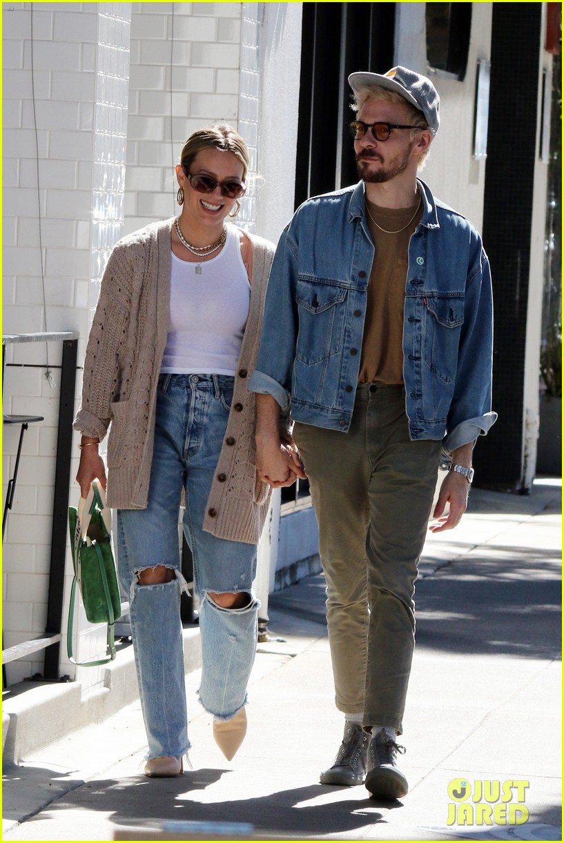 Hilary Duff & Husband Matthew Koma Hold Hands on Morning Breakfast Date ...
