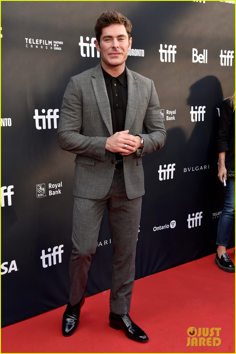 Zac Efron Smiles Wide at TIFF 2022, His First Red Carpet Appearance in ...