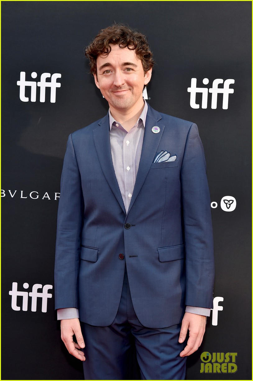 Zac Efron Smiles Wide at TIFF 2022, His First Red Carpet Appearance in ...