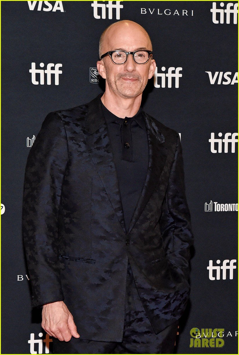 Billy Eichner & Luke Macfarlane Suit Up for 'Bros' Premiere at TIFF ...