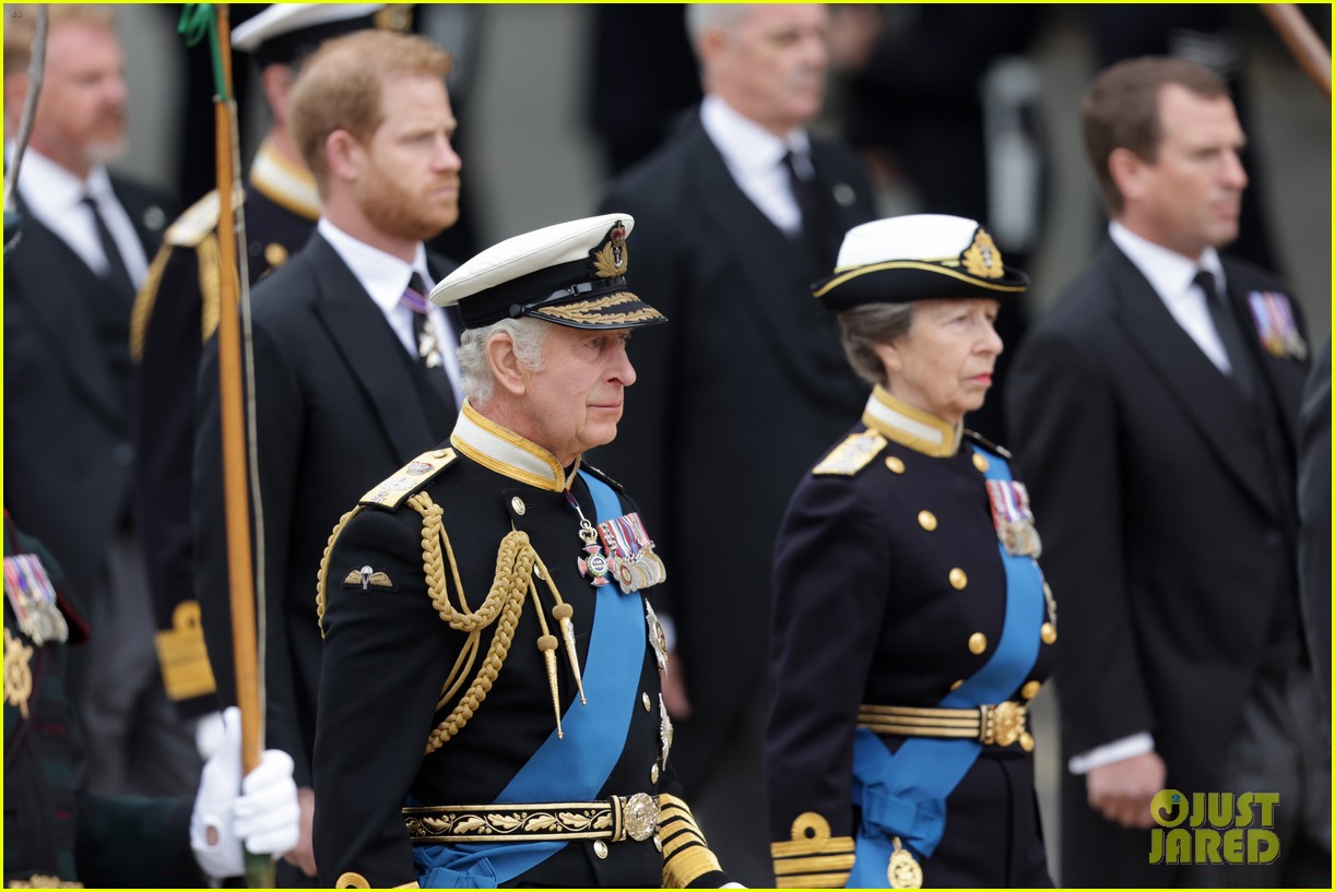 Prince William & Prince Harry Join Royal Family in Queen Elizabeth's ...