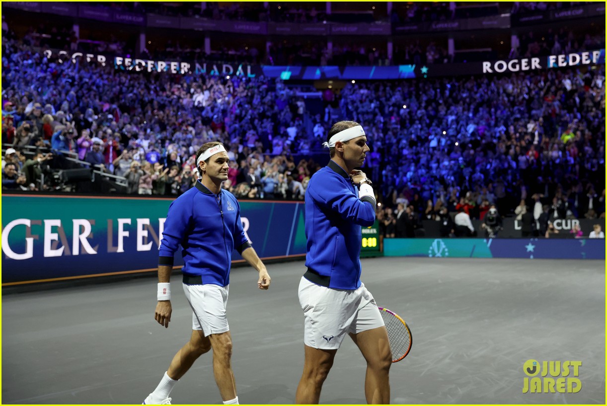 Rafael Nadal Tears Up Next To Roger Federer After His Final Professional Tennis Match at Laver ...