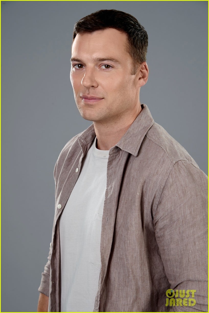 Natalie Hall Takes To The Skies With Peter Mooney In Hallmark's 'Fly ...