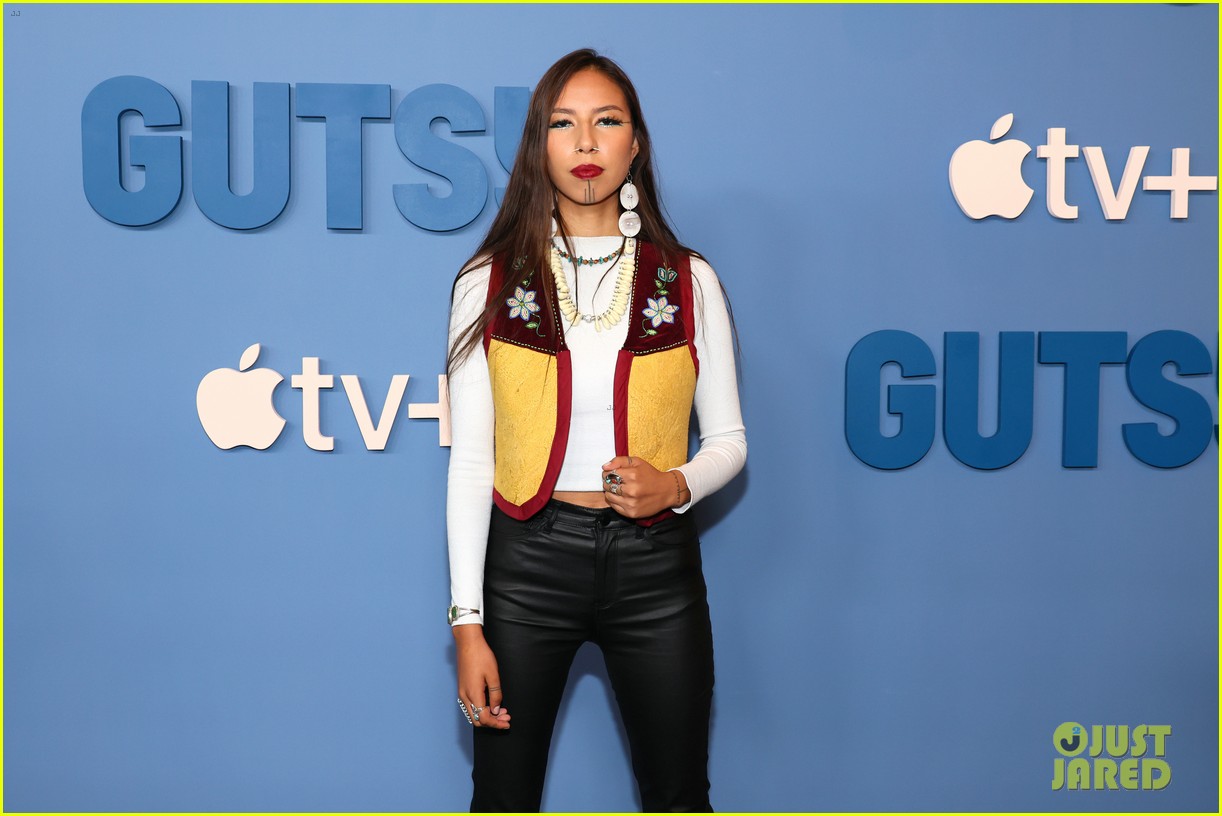 Hillary Clinton & Daughter Chelsea Attend the NYC Premiere of Their New ...