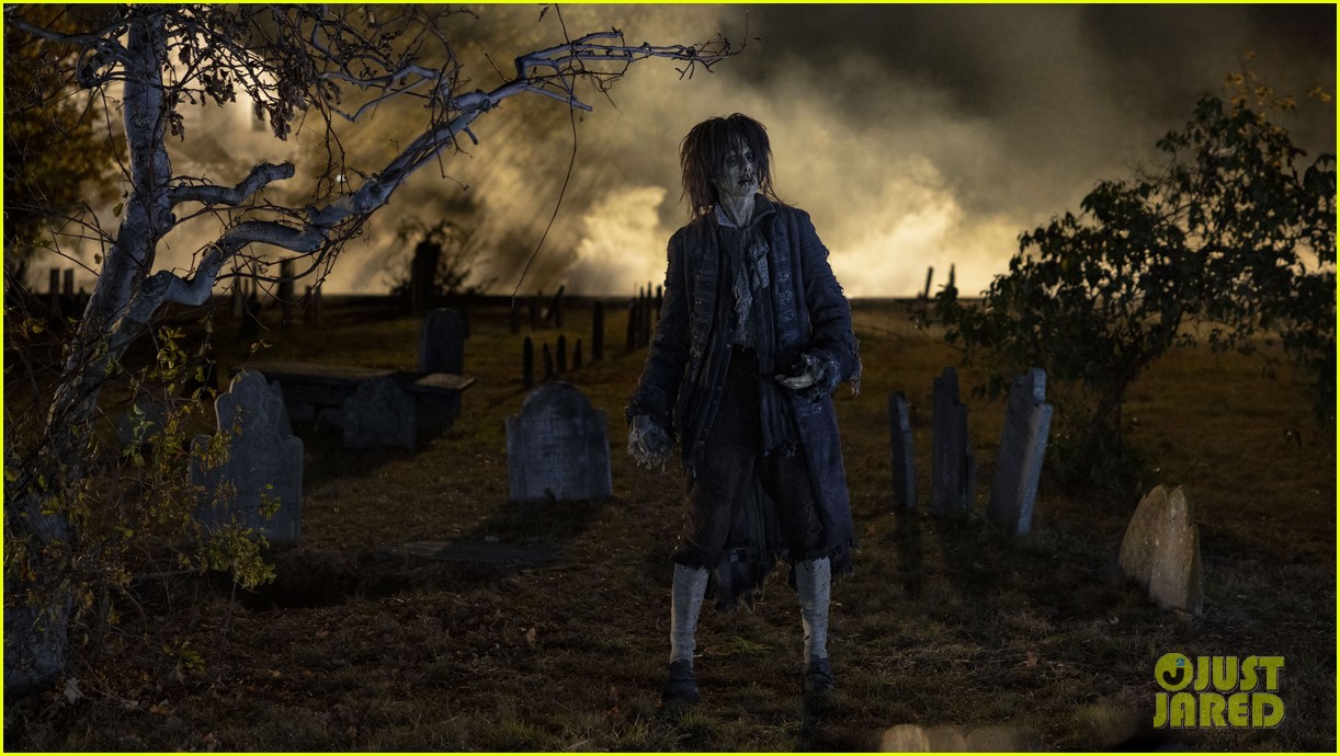 'Hocus Pocus 2': Disney+ Releases Brand New Pic of Hannah Waddingham's ...