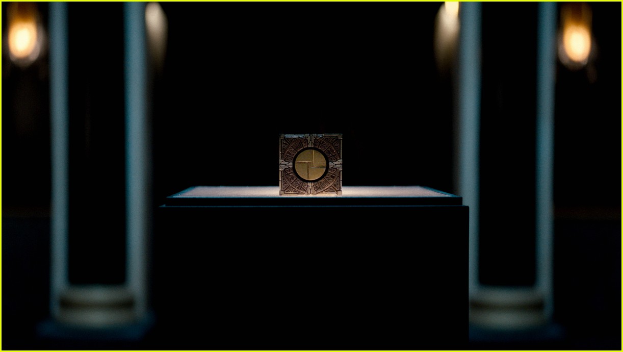 Hulu Delivers First Look At Reimagined Pinhead In 'Hellraiser' Trailer ...