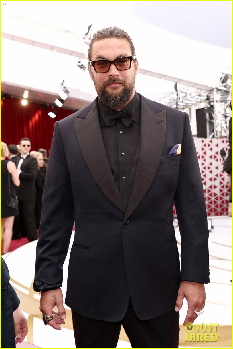 Jason Momoa Buzzes His Iconic Hair For A Good Cause - See the ...