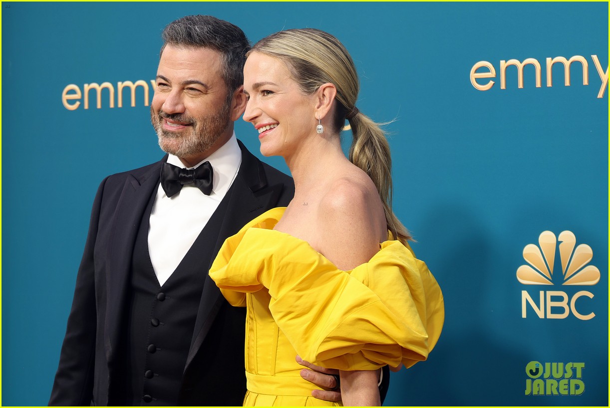 John Oliver Reacts After 'Last Week Tonight' Wins 7th Consecutive Emmy ...