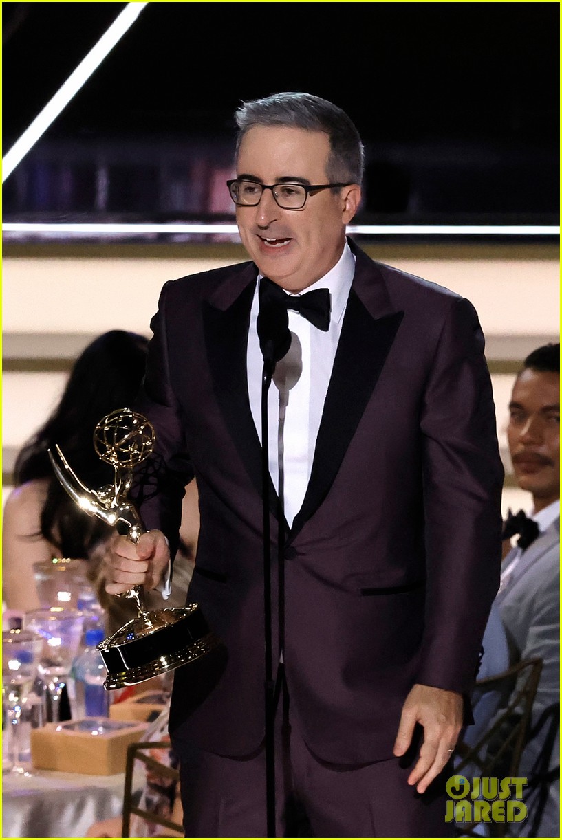 John Oliver Reacts After 'Last Week Tonight' Wins 7th Consecutive Emmy ...