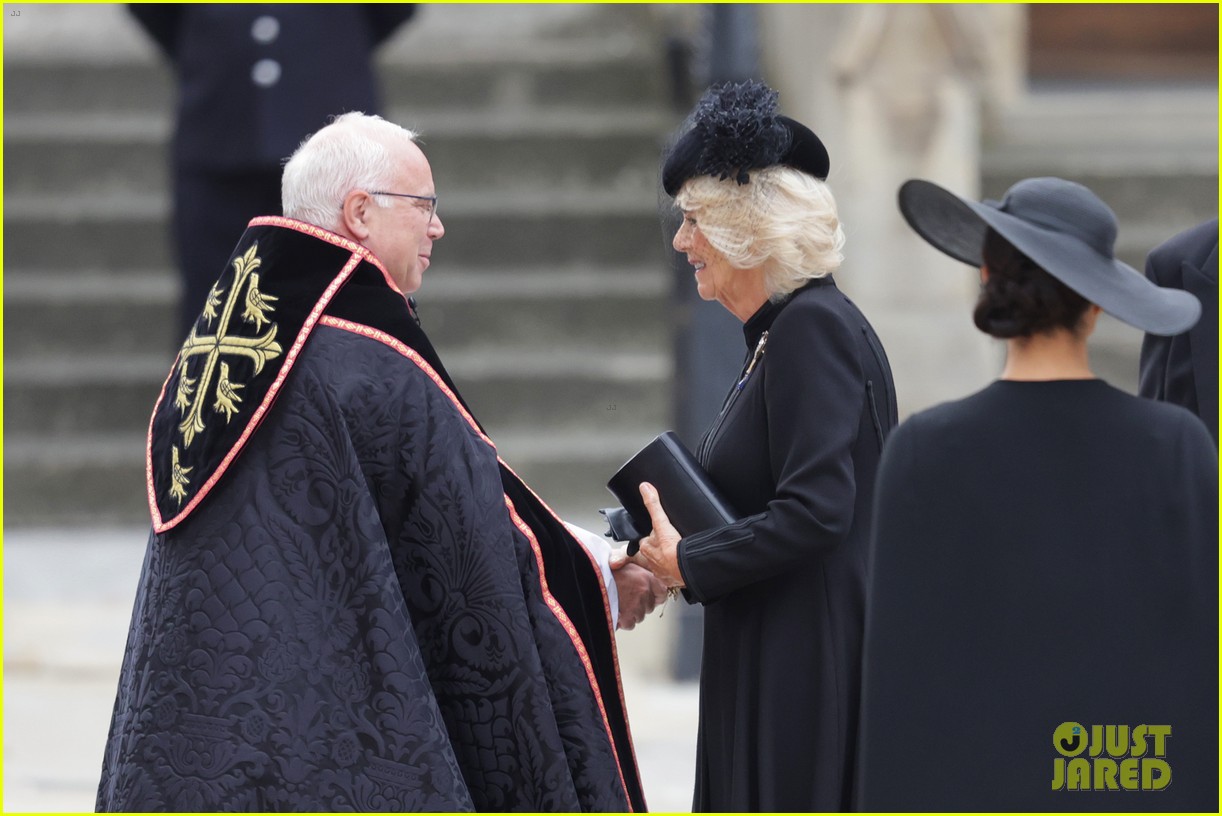 Kate Middleton & Meghan Markle Reunite Alongside Prince George ...