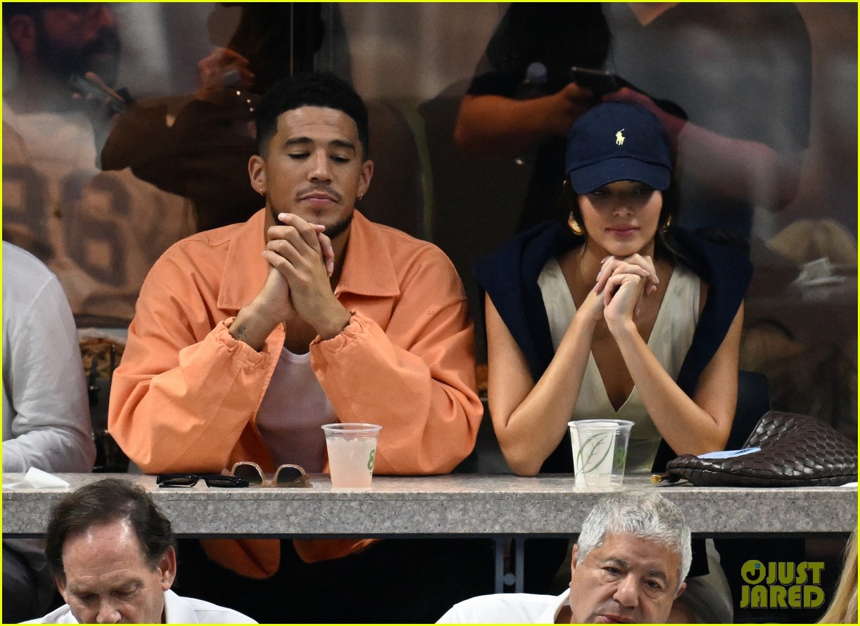Kendall Jenner Keeps Close to Boyfriend Devin Booker at U.S. Open 2022 Men's Finals: Photo ...