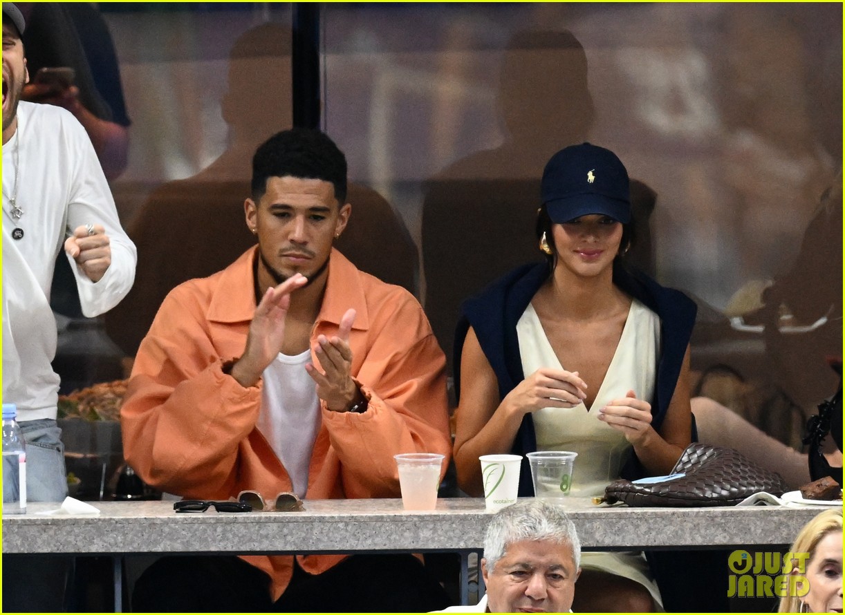 Kendall Jenner Keeps Close to Boyfriend Devin Booker at U.S. Open 2022 Men's Finals: Photo ...