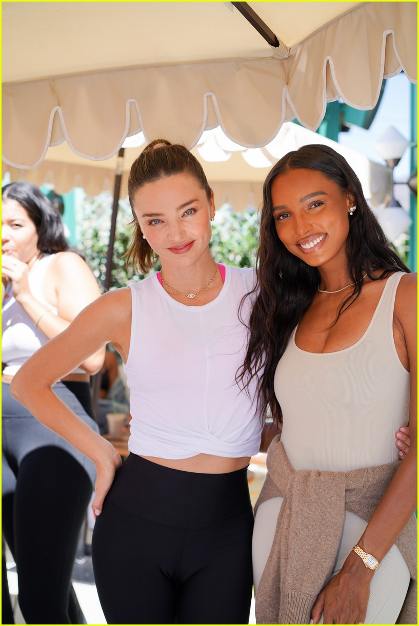 Miranda Kerr Hosts Workout Class With Her Famous Friends to Celebrate ...