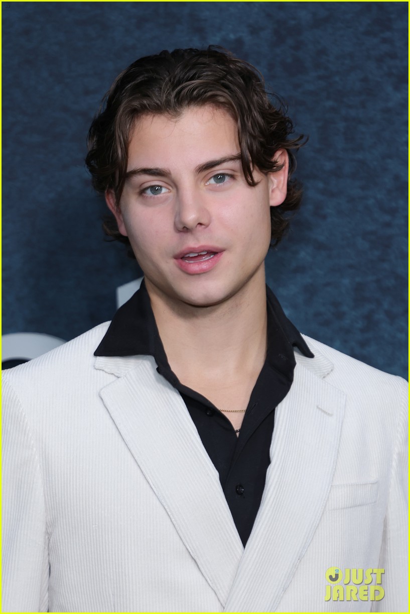 Mila Kunis Wears Black Mini-Dress & Thigh High Boots for 'Luckiest Girl ...