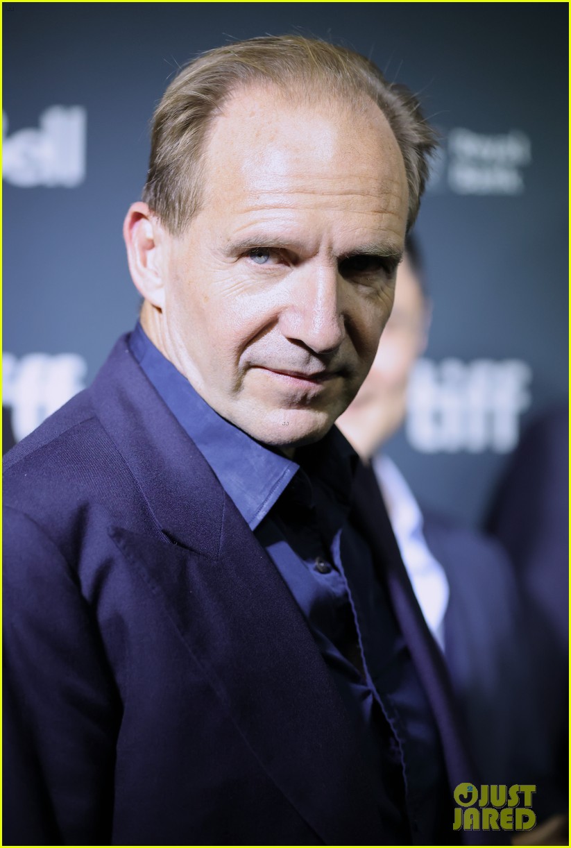 Ralph Fiennes & Judith Light Premiere New Movie 'The Menu' at TIFF 2022 ...