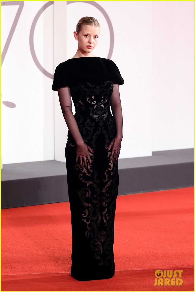 Mia Goth Hits the Red Carpet for 'Pearl' Premiere at Venice Film ...
