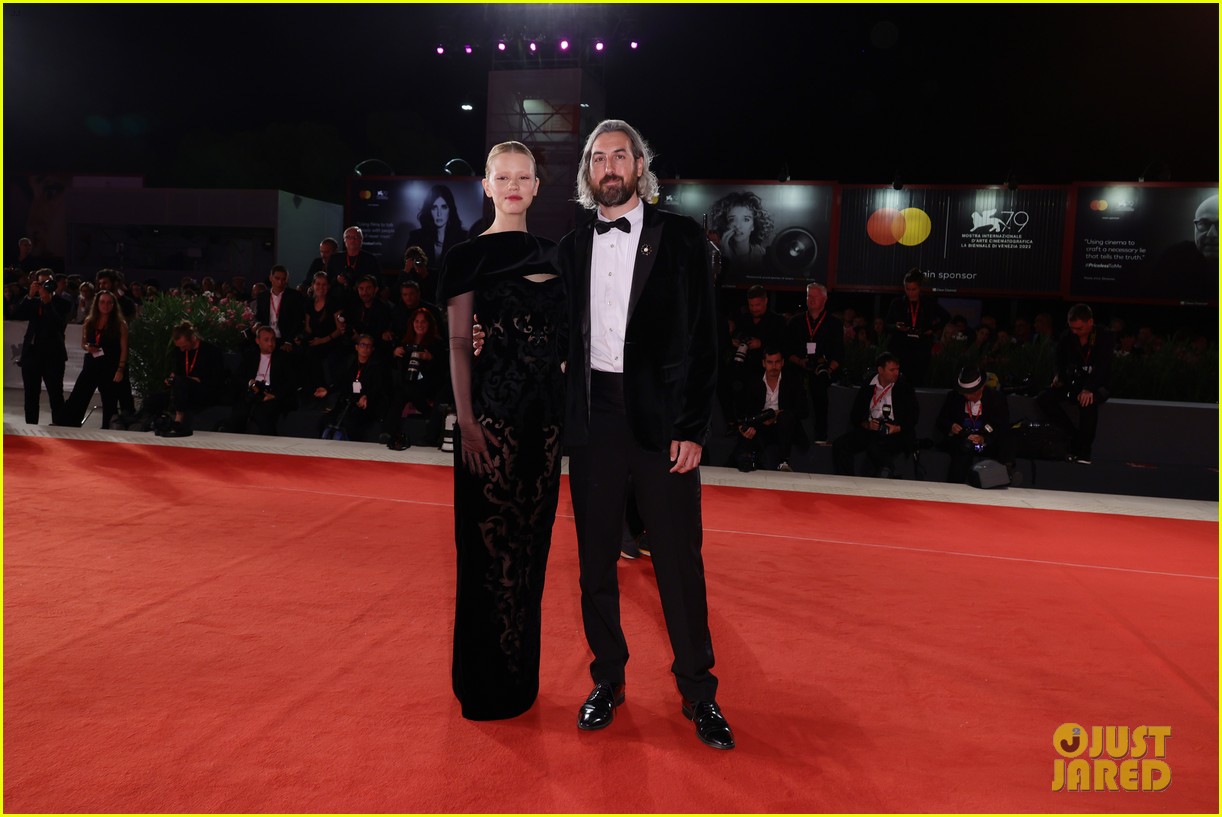 Mia Goth Hits the Red Carpet for 'Pearl' Premiere at Venice Film ...