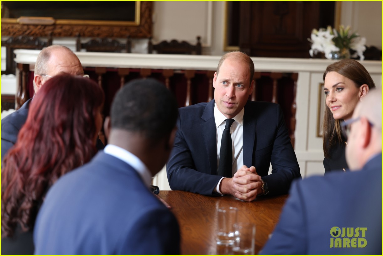Prince William & Princess Kate Middleton Thank Staffers Who Helped with ...
