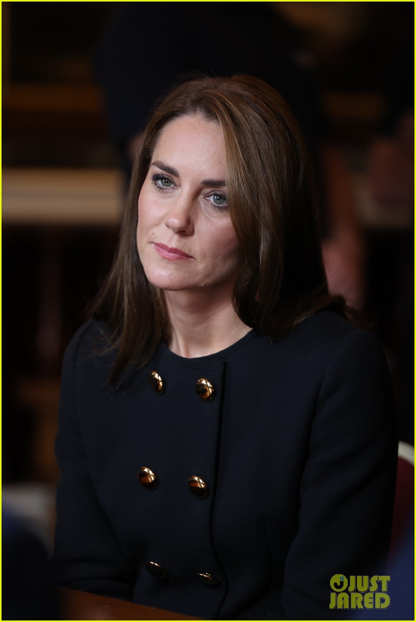 Prince William & Princess Kate Middleton Thank Staffers Who Helped with ...