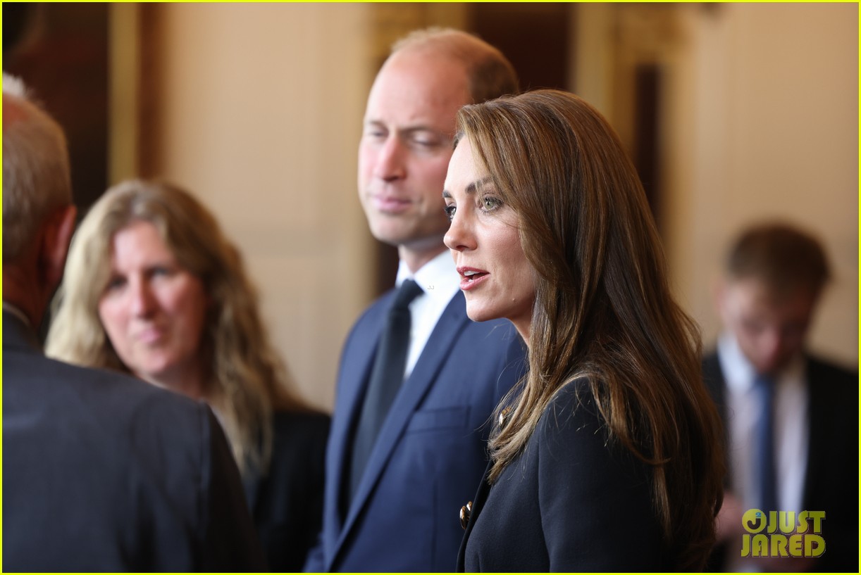 Prince William & Princess Kate Middleton Thank Staffers Who Helped with ...