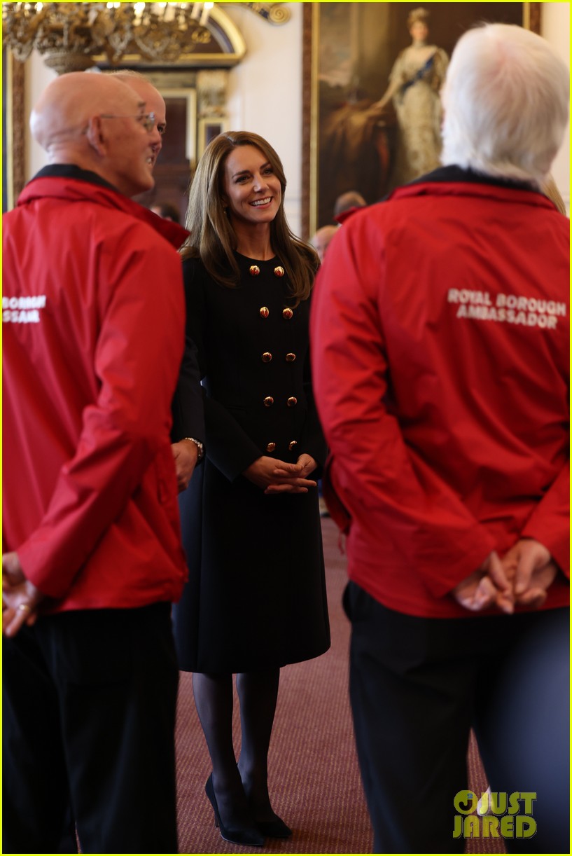 Prince William & Princess Kate Middleton Thank Staffers Who Helped with ...