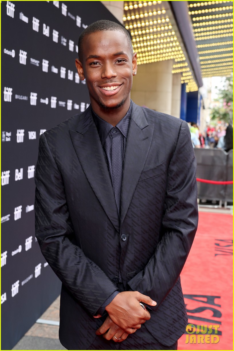 Olivia Colman Takes Her New Movie 'Empire of Light' To TIFF With Michael Ward: Photo 4817861 ...