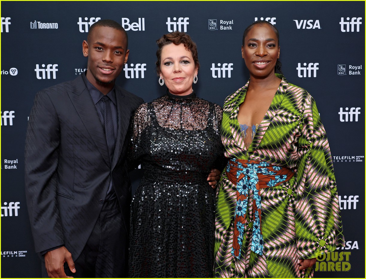 Olivia Colman Takes Her New Movie 'Empire of Light' To TIFF With Michael Ward: Photo 4817918 ...
