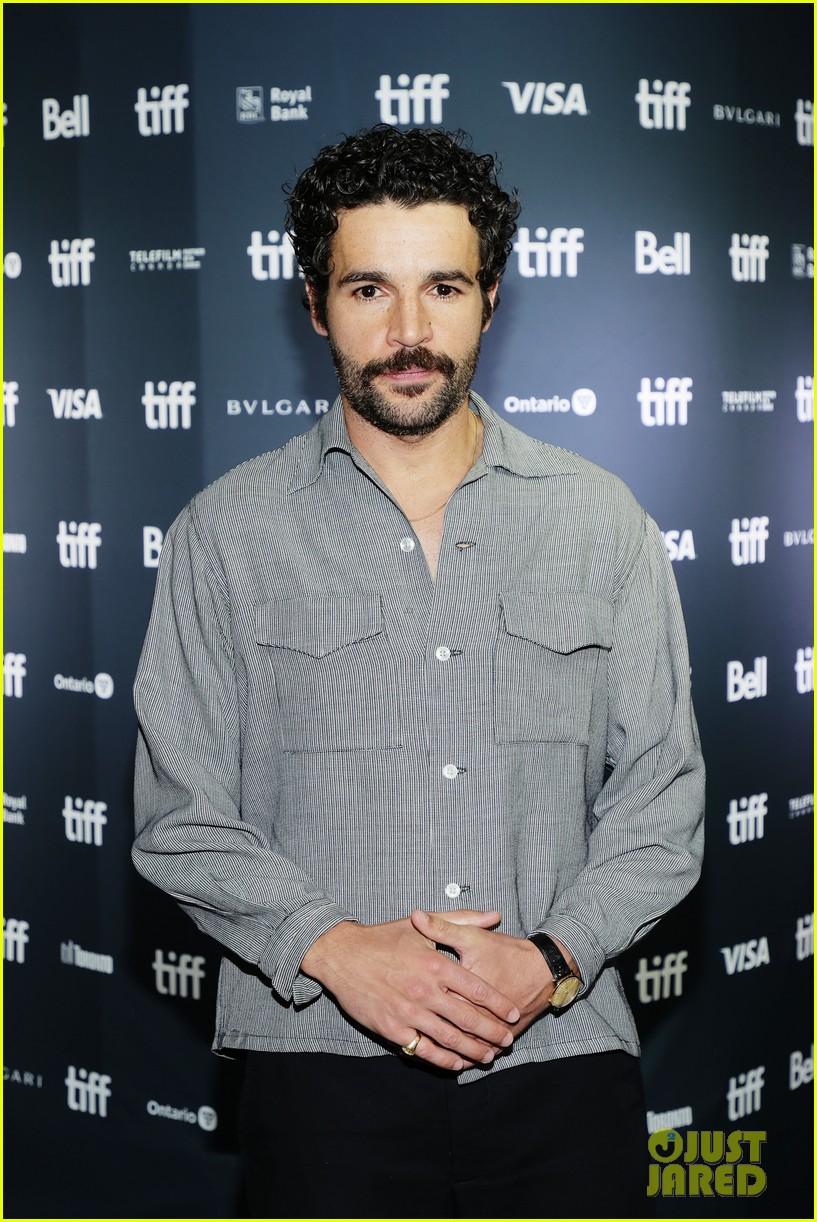 Margaret Qualley & Christopher Abbott Premiere Their New Thriller 'Sanctuary' at TIFF 2022 ...