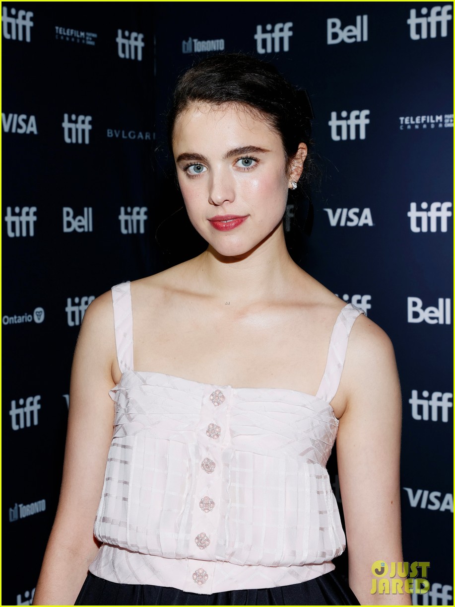 Margaret Qualley & Christopher Abbott Premiere Their New Thriller 'Sanctuary' at TIFF 2022 ...