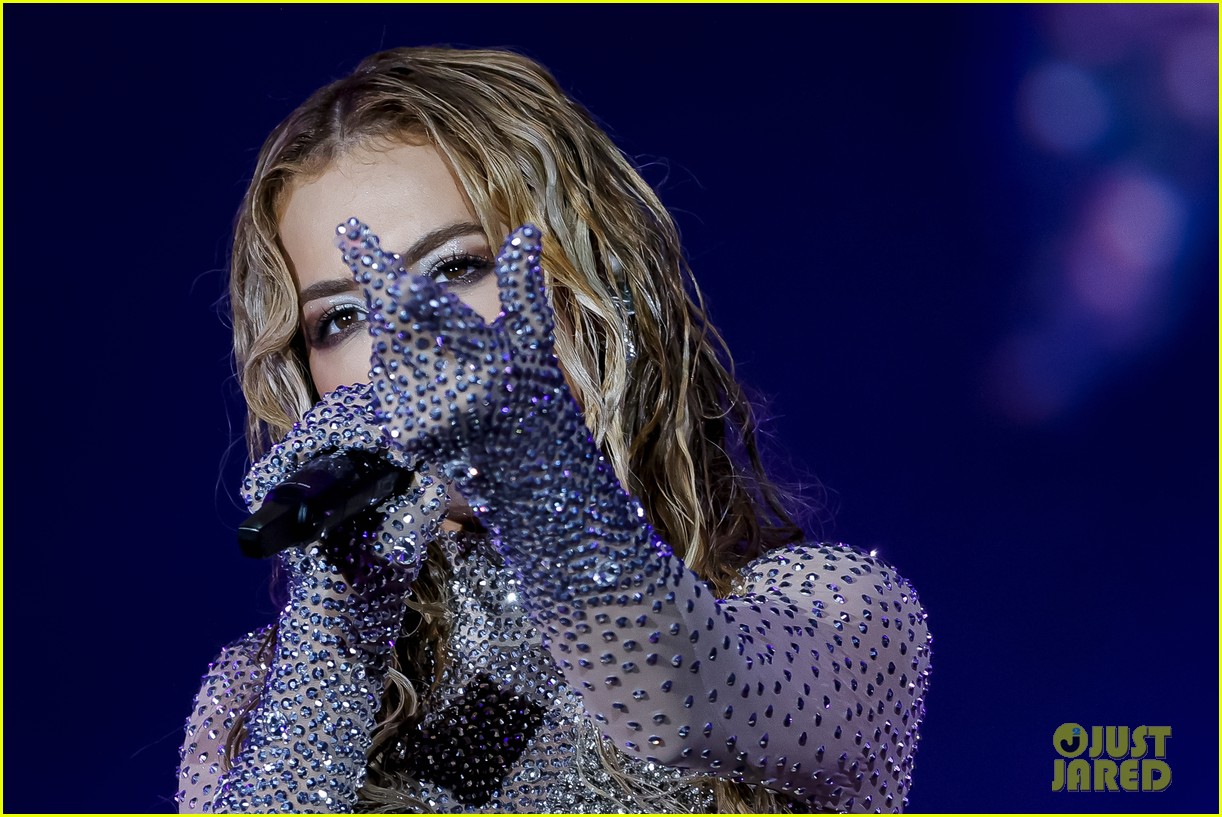 Photo: rita ora beach time after rock rio 07 | Photo 4819601 | Just Jared