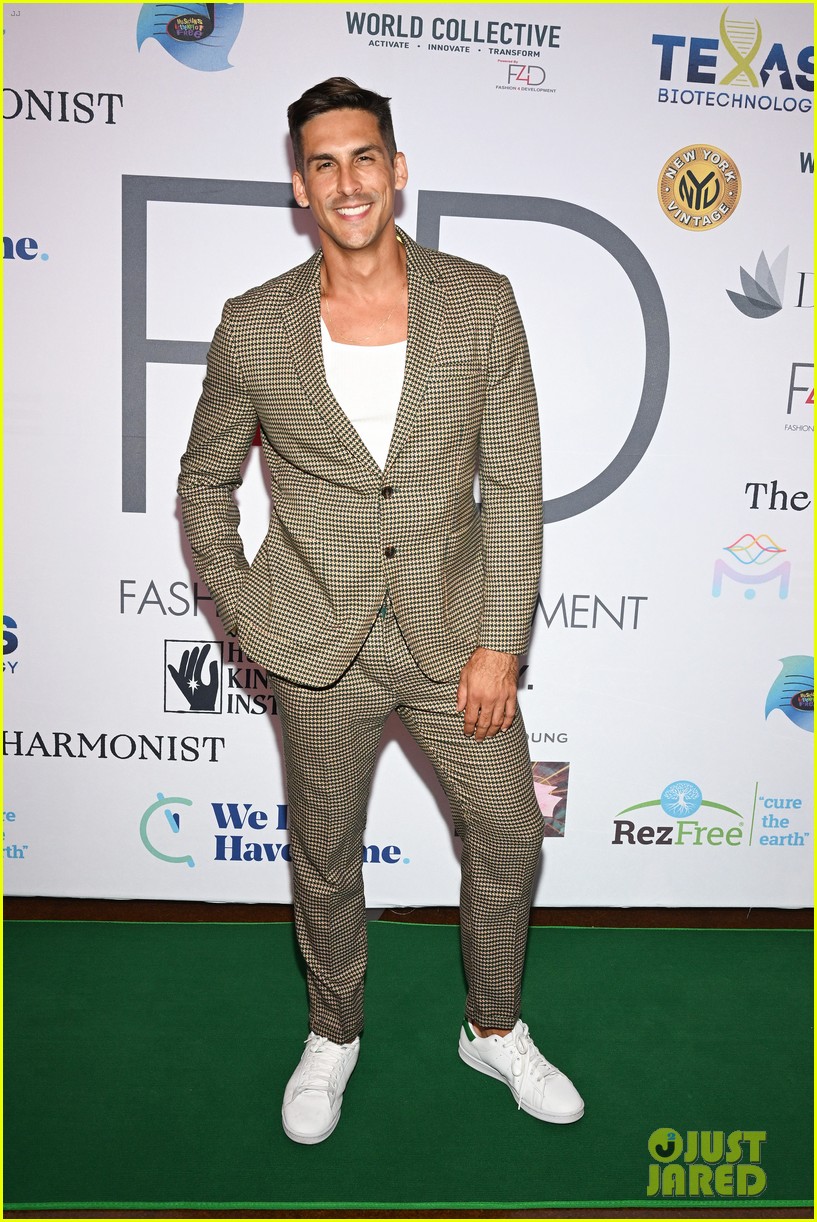 Sofia Carson Joins Diane Warren at F4D's First Ladies Luncheon 2022 ...